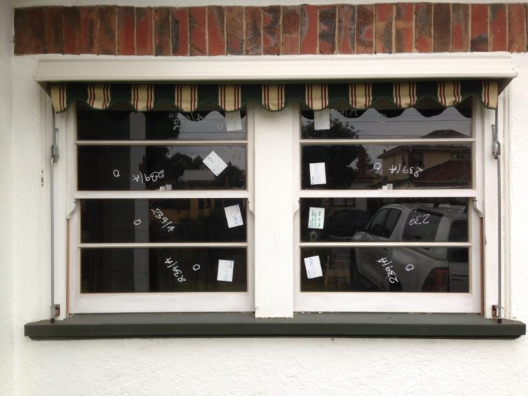 Timber Fly Screens Melbourne | Sash Window Fly Screen | Fly Screens For ...