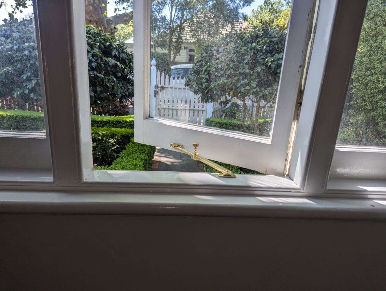 Timber Fly Screens Melbourne | Sash Window Fly Screen | Fly Screens For ...